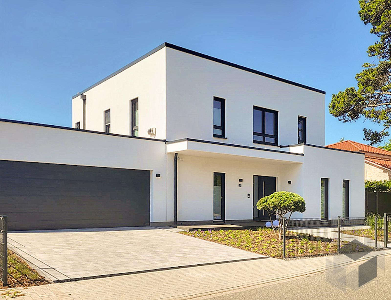 Bauhaus-Modern Classic 185 | ECO System HAUS GmbH | Grundriss & Bilder ...